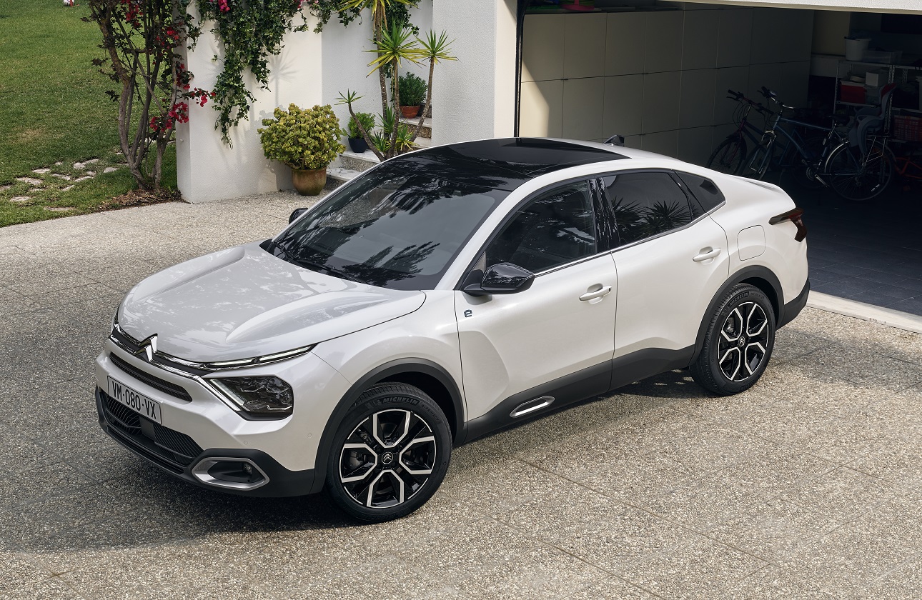 סיטרואן מציגה את ה-C4X החשמלית - Plugmag