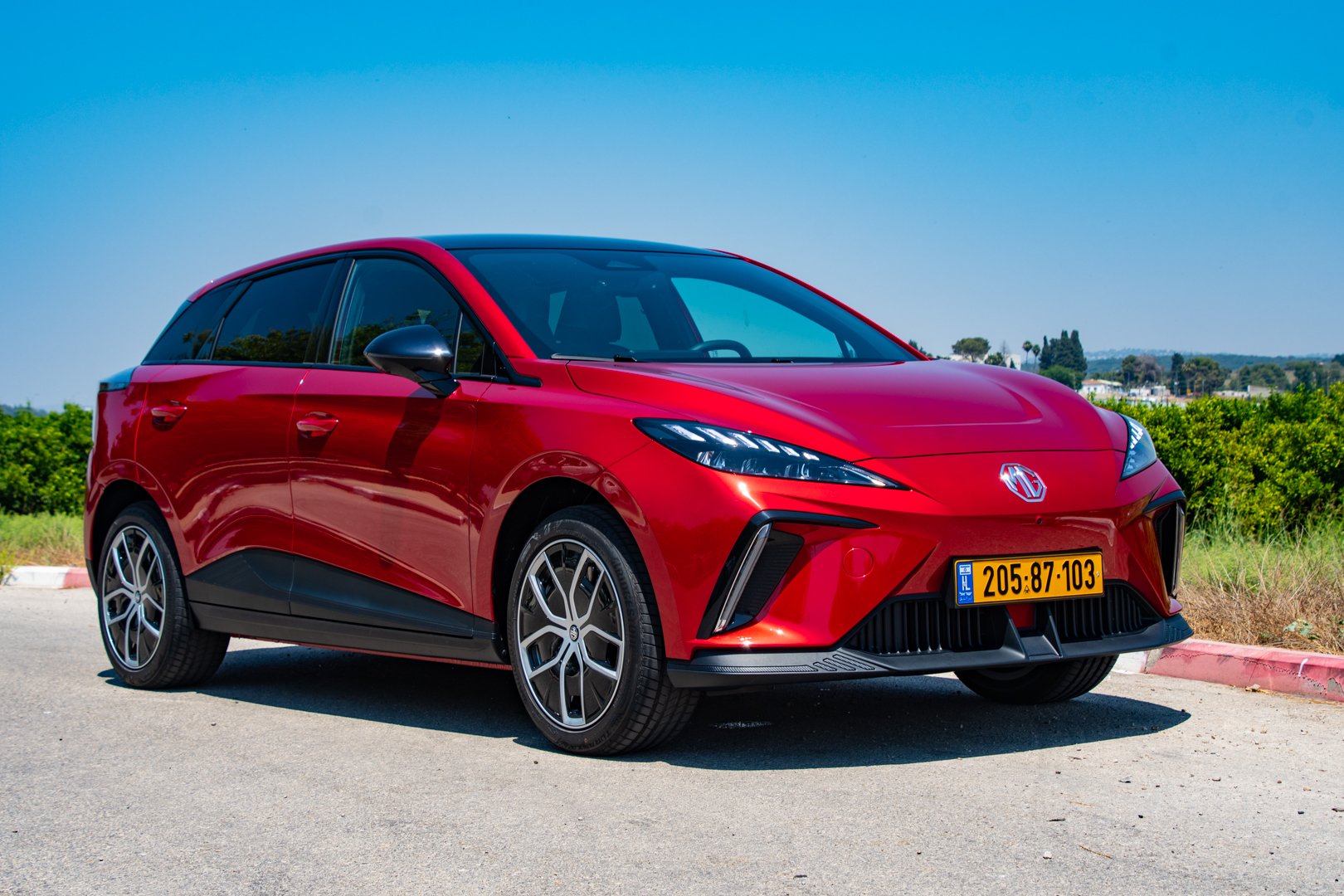 מבחן רכב: MG4 X-Range תיקח אתכם רחוק יותר - פלאג מג