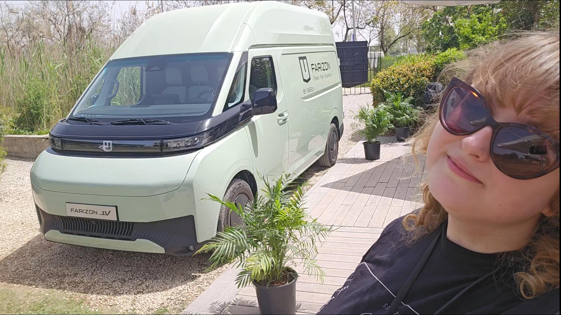 השקה: המסחרית החשמלית Farizon Super Van של ג'ילי בישראל - פלאג מג